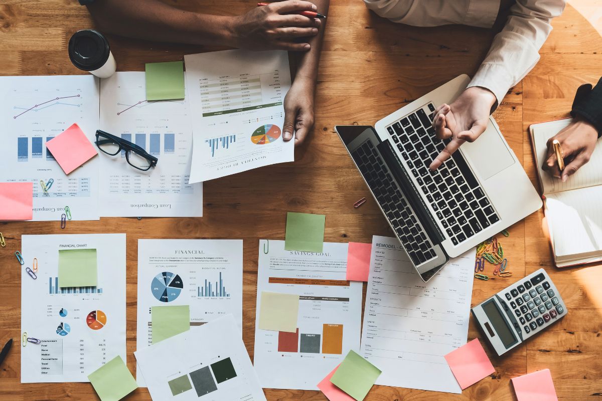 How to Evaluate and Compare Quotations in Global Trade